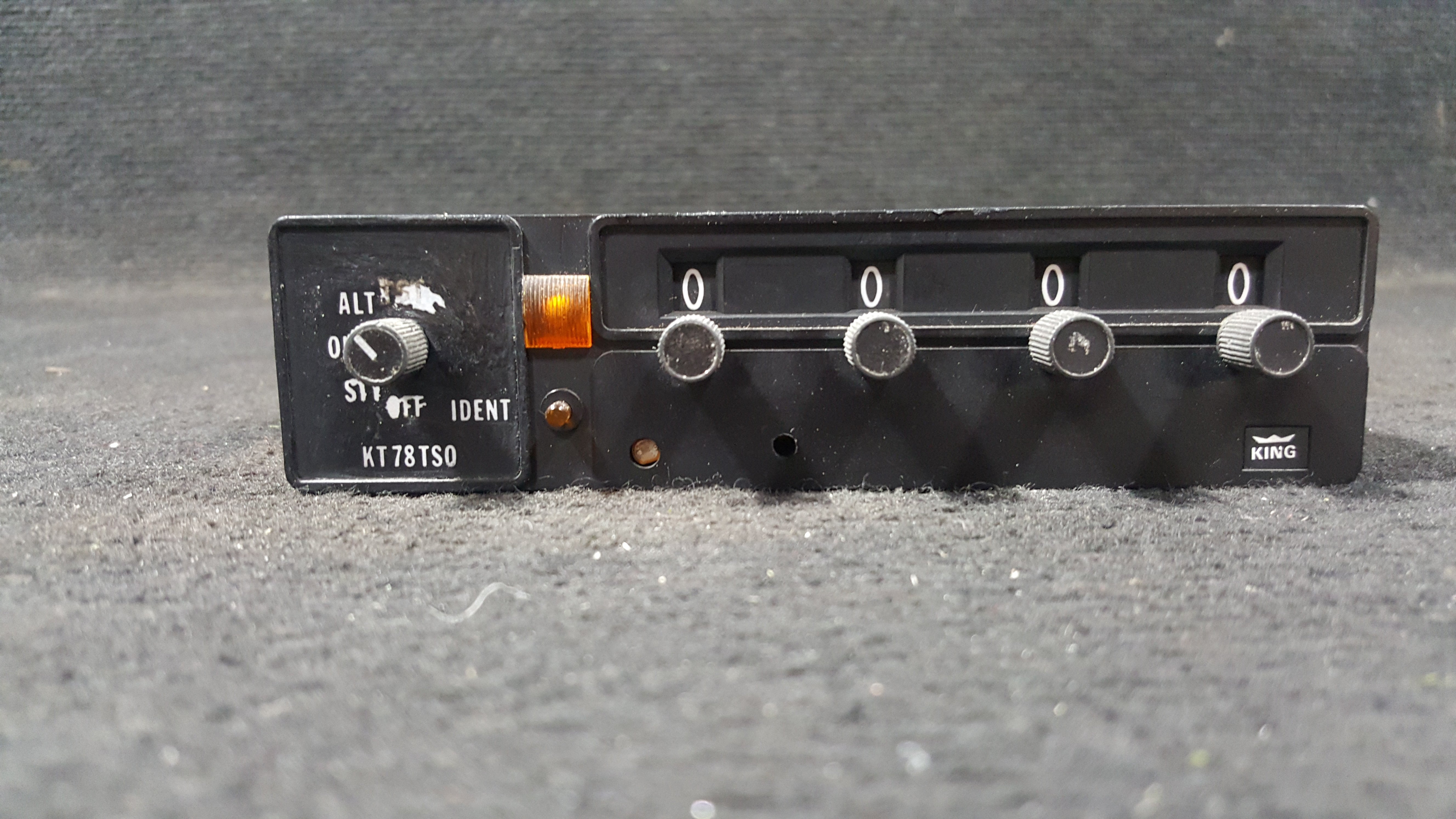Transponder - KING - C-FKYZ – Global Aircraft Industries