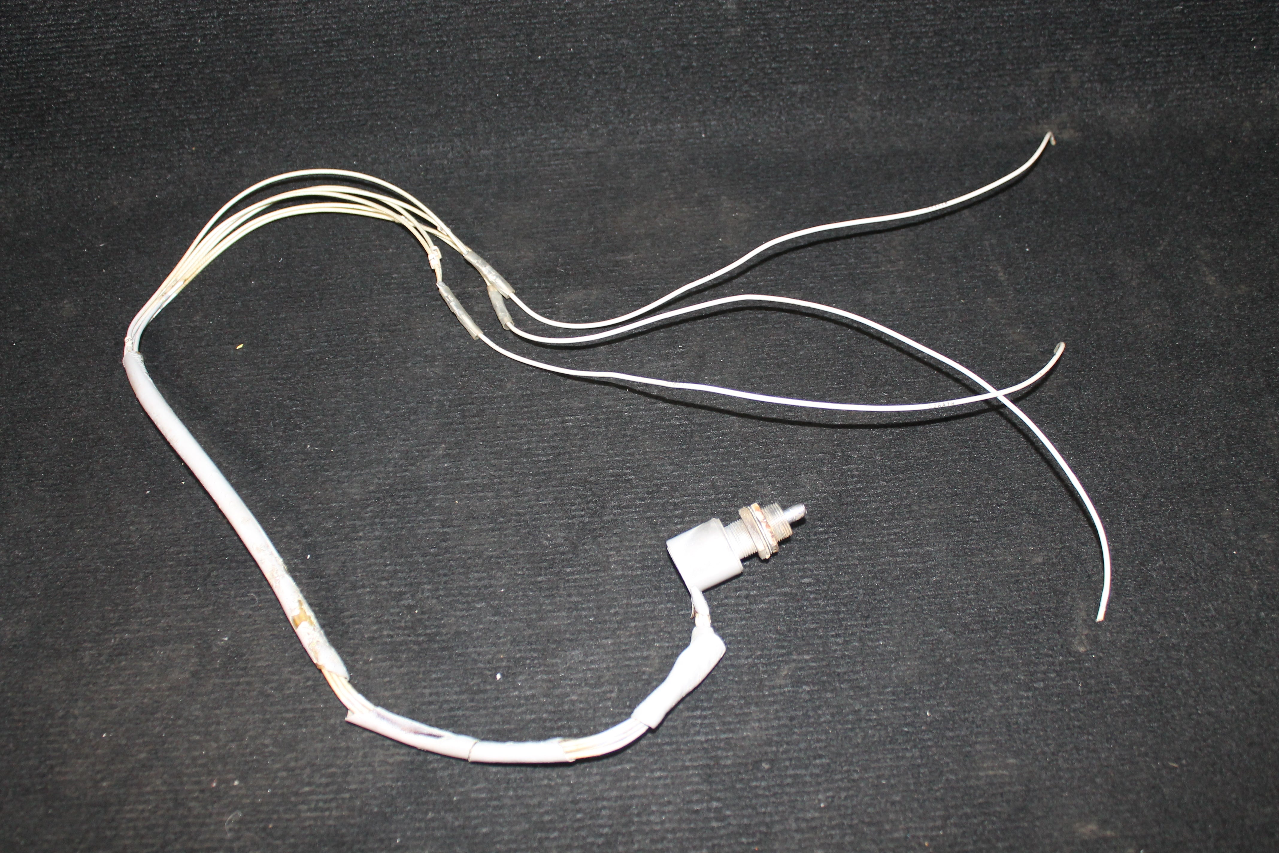 MLG Limit Switch - C-FBPO (#1CH25) #2 – Global Aircraft Industries