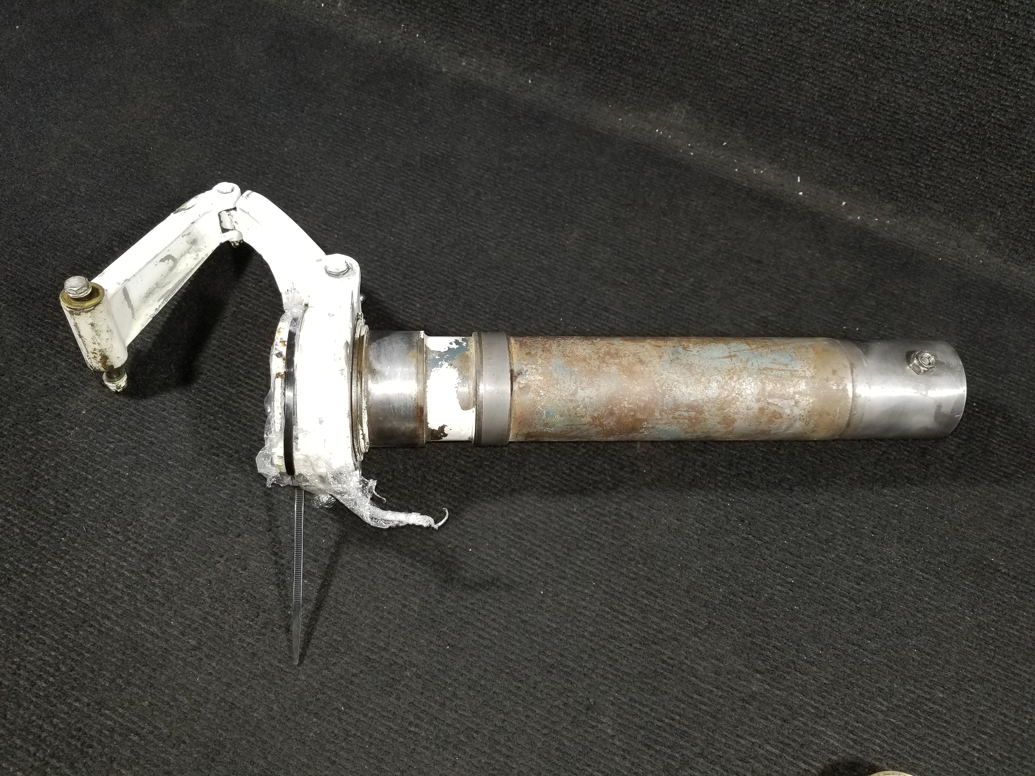 NLG Strut Tube Assembly - C-FWOK (#0743607-1) – Global Aircraft Industries