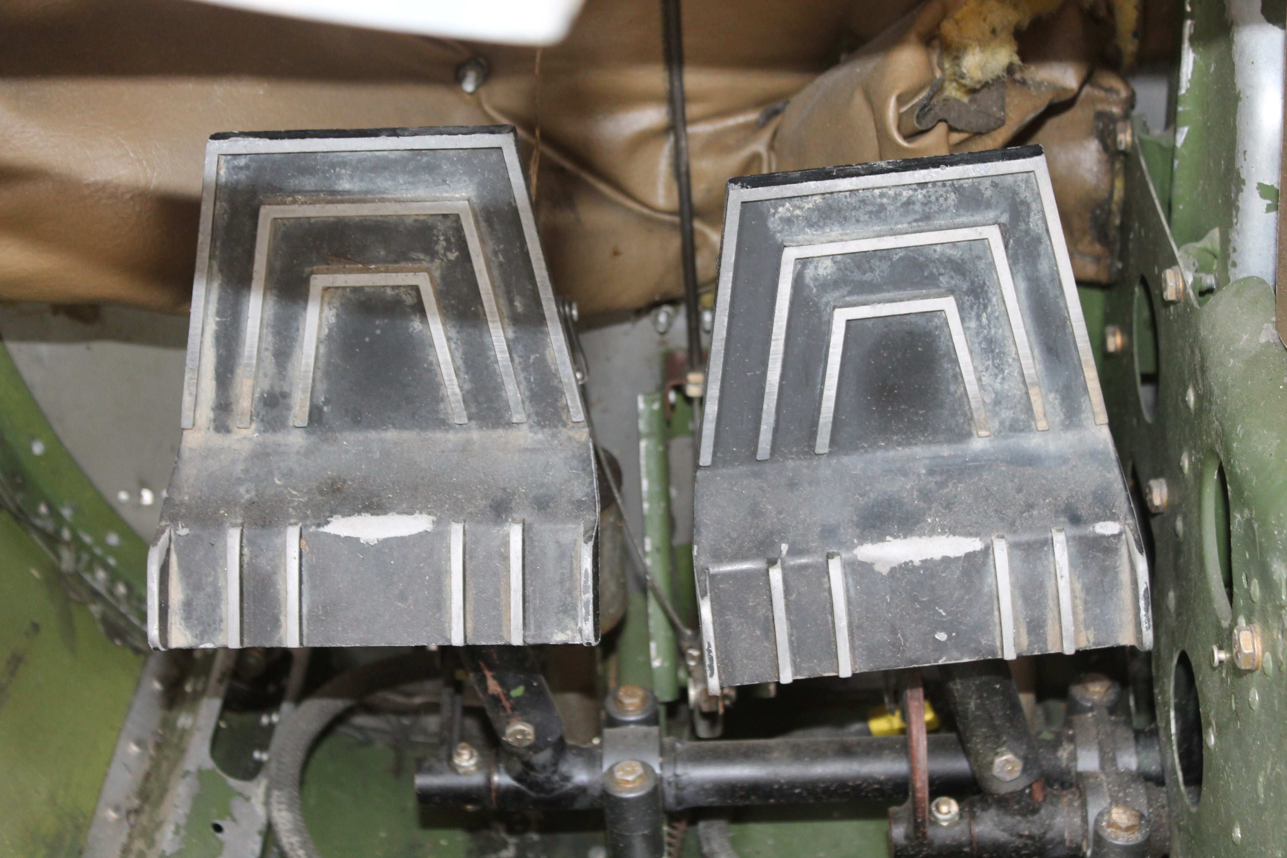 Rudder pedal - C-FZEL (#1460320-1) – Global Aircraft Industries