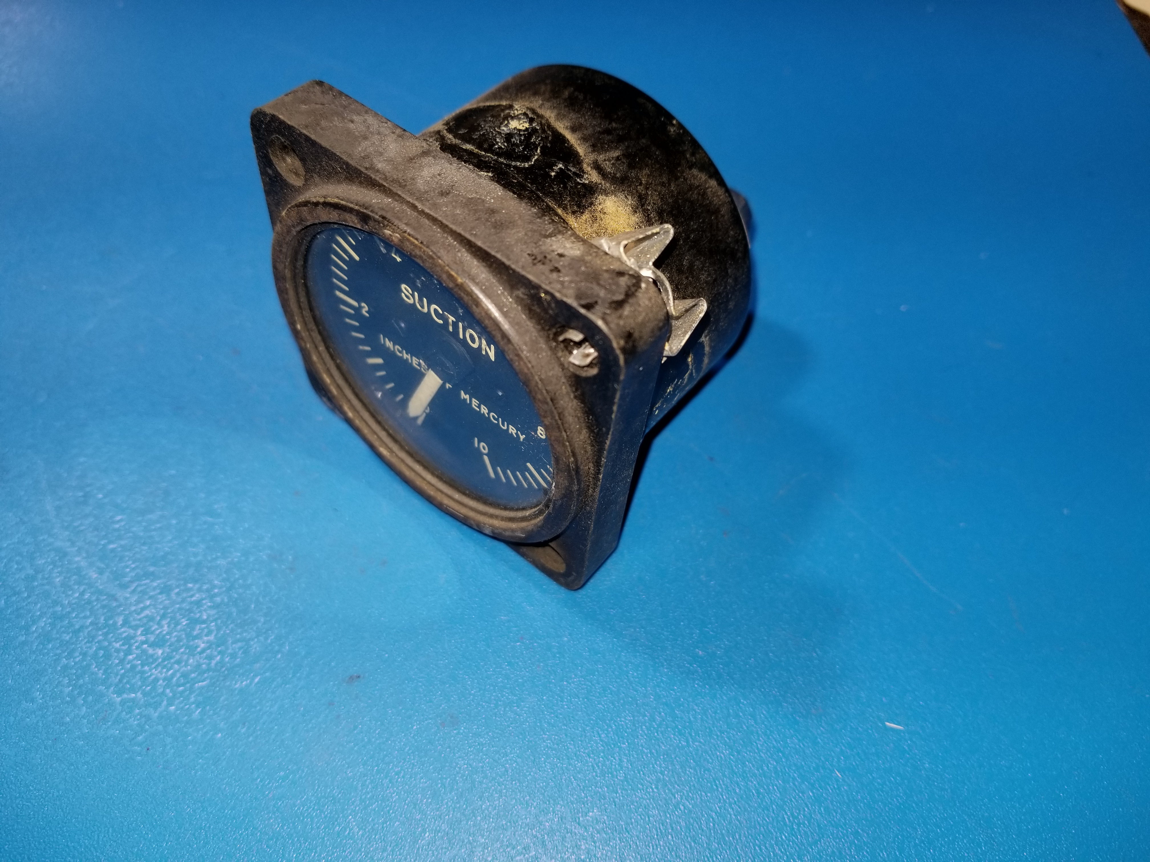 Suction Indicator - Manning, Max and Moore - CF-ZOS – Global Aircraft ...