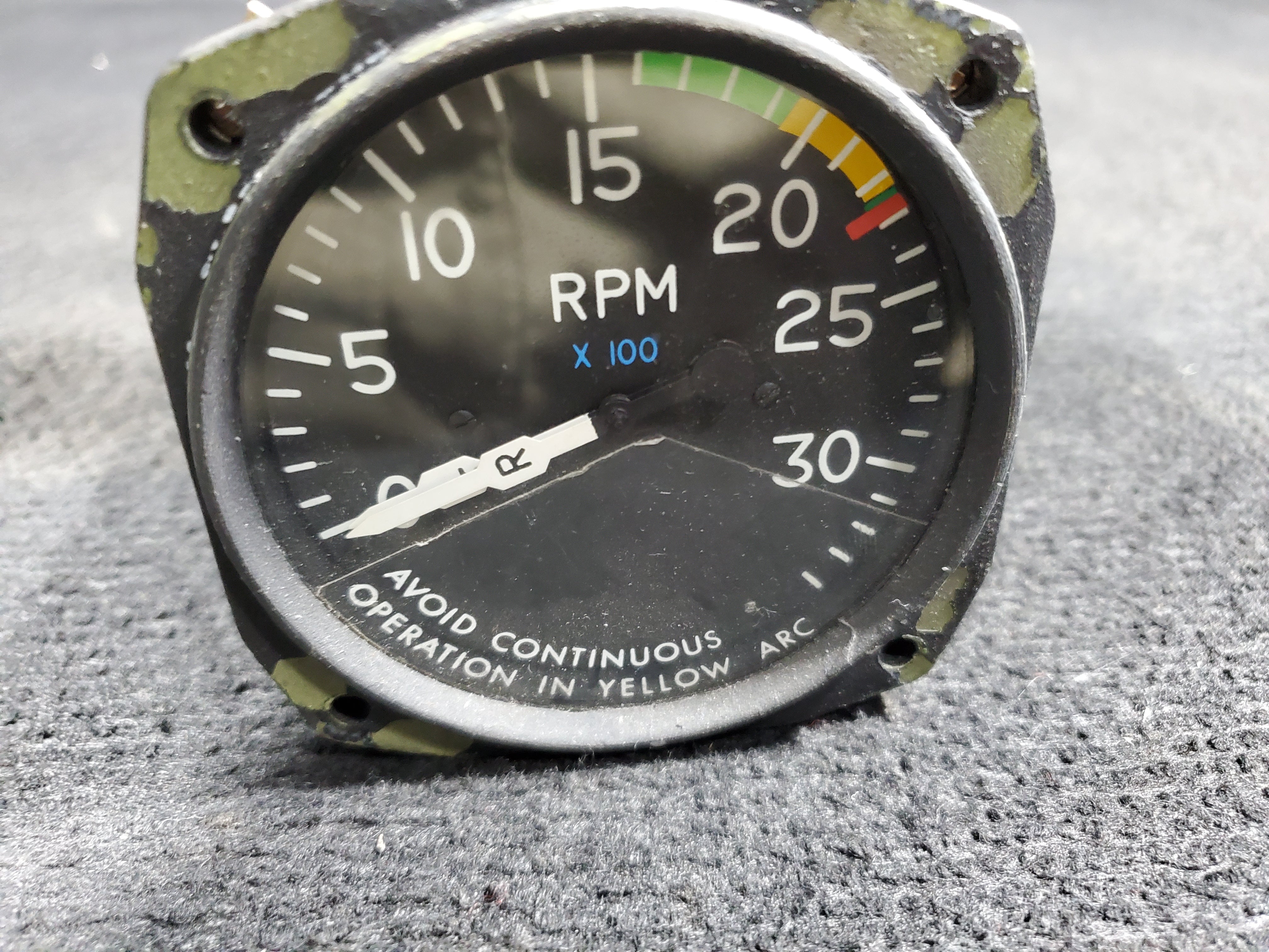 Tachometer - Instruments Inc. - C-FSYN – Global Aircraft Industries