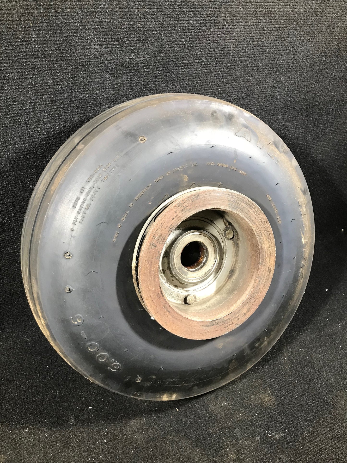 MLG Wheel Assembly - Cleveland - C-GEAB (#40-88E) – Global Aircraft ...