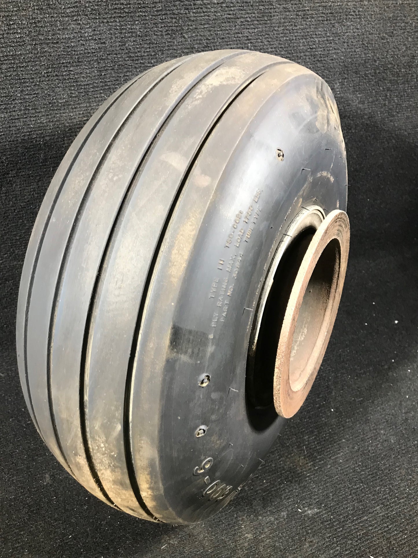 MLG Wheel Assembly - Cleveland - C-GEAB (#40-88E) – Global Aircraft ...