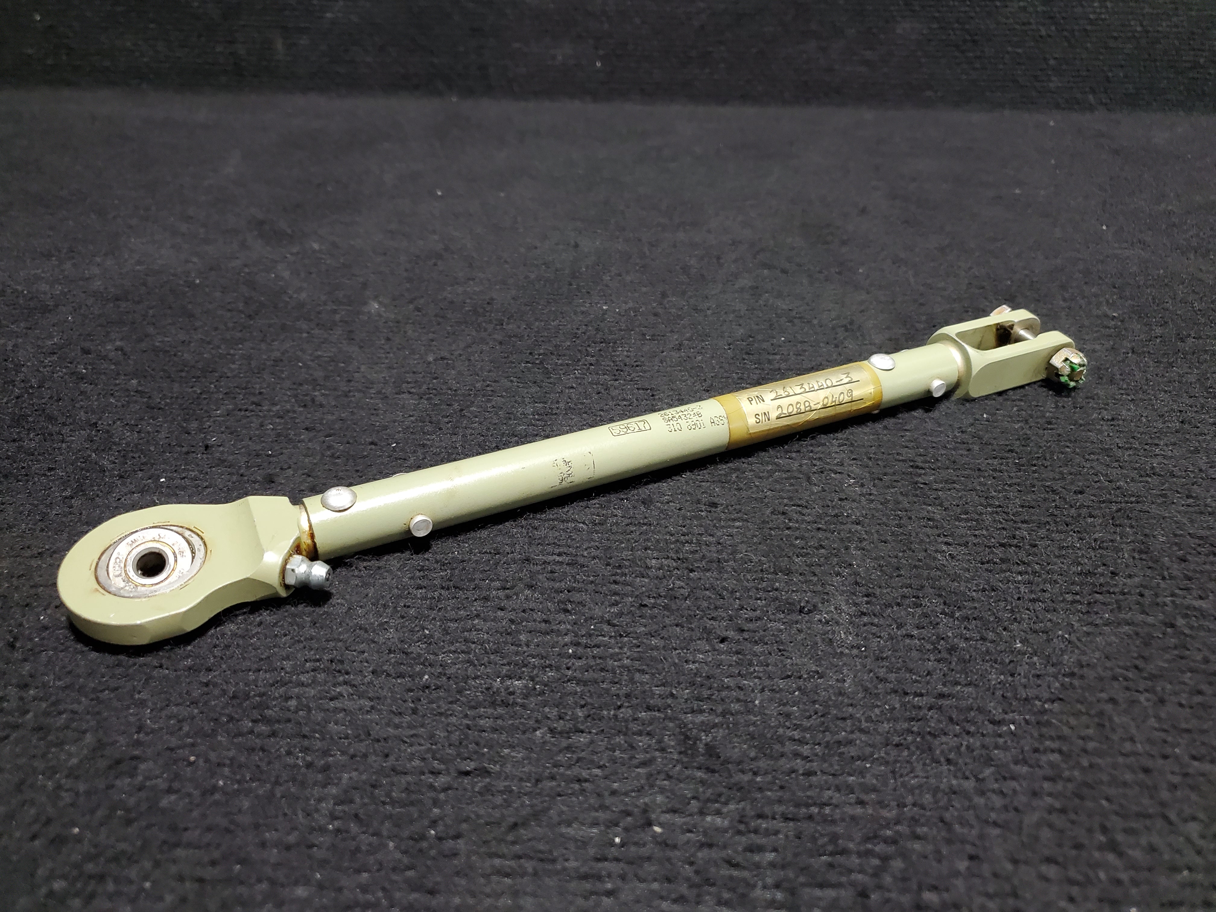 Elevator Control Pushrod Assy - Cessna - 5Y-ZBW – Global Aircraft ...