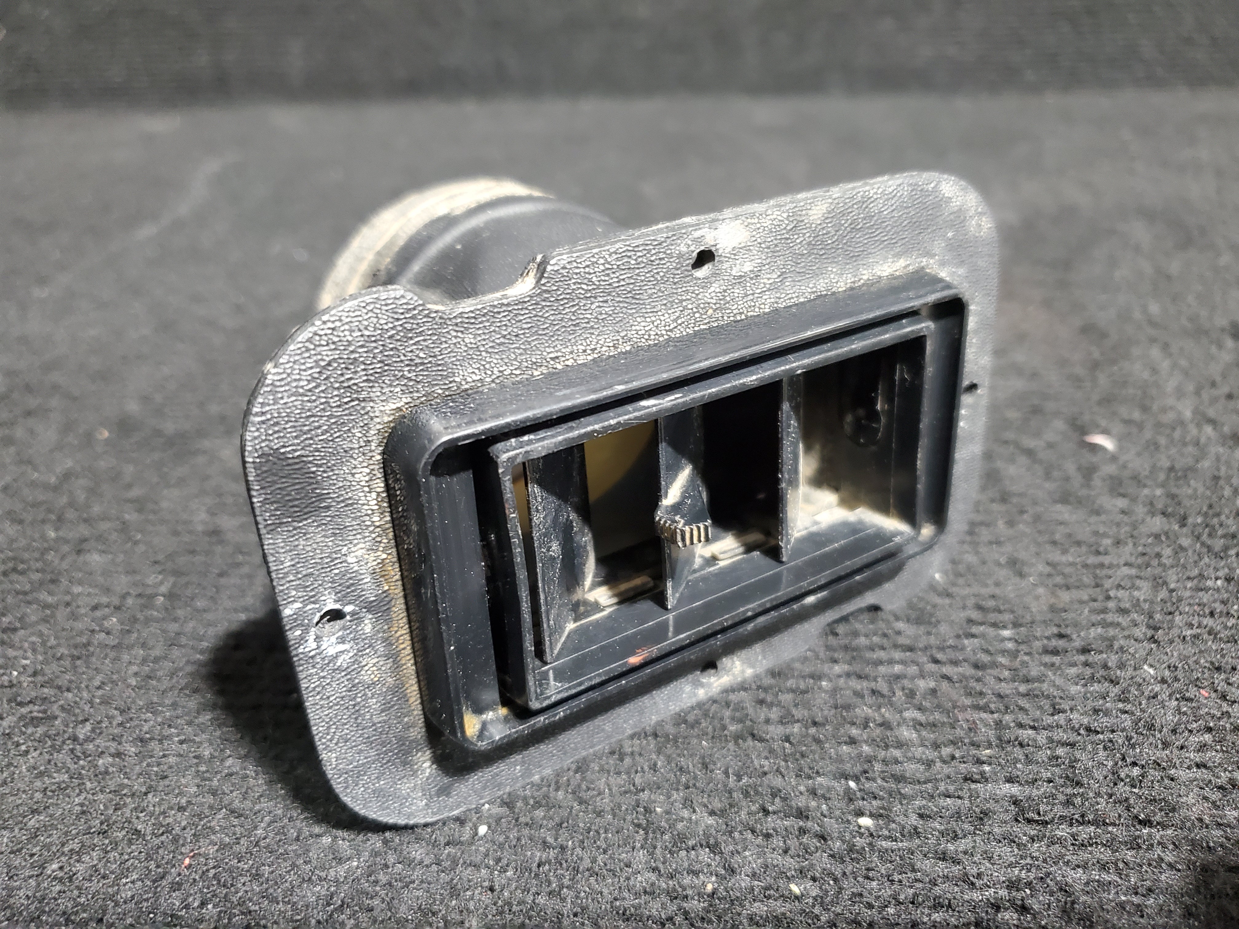 Outlet Housing Assy - Cessna - 5Y-RNA – Global Aircraft Industries