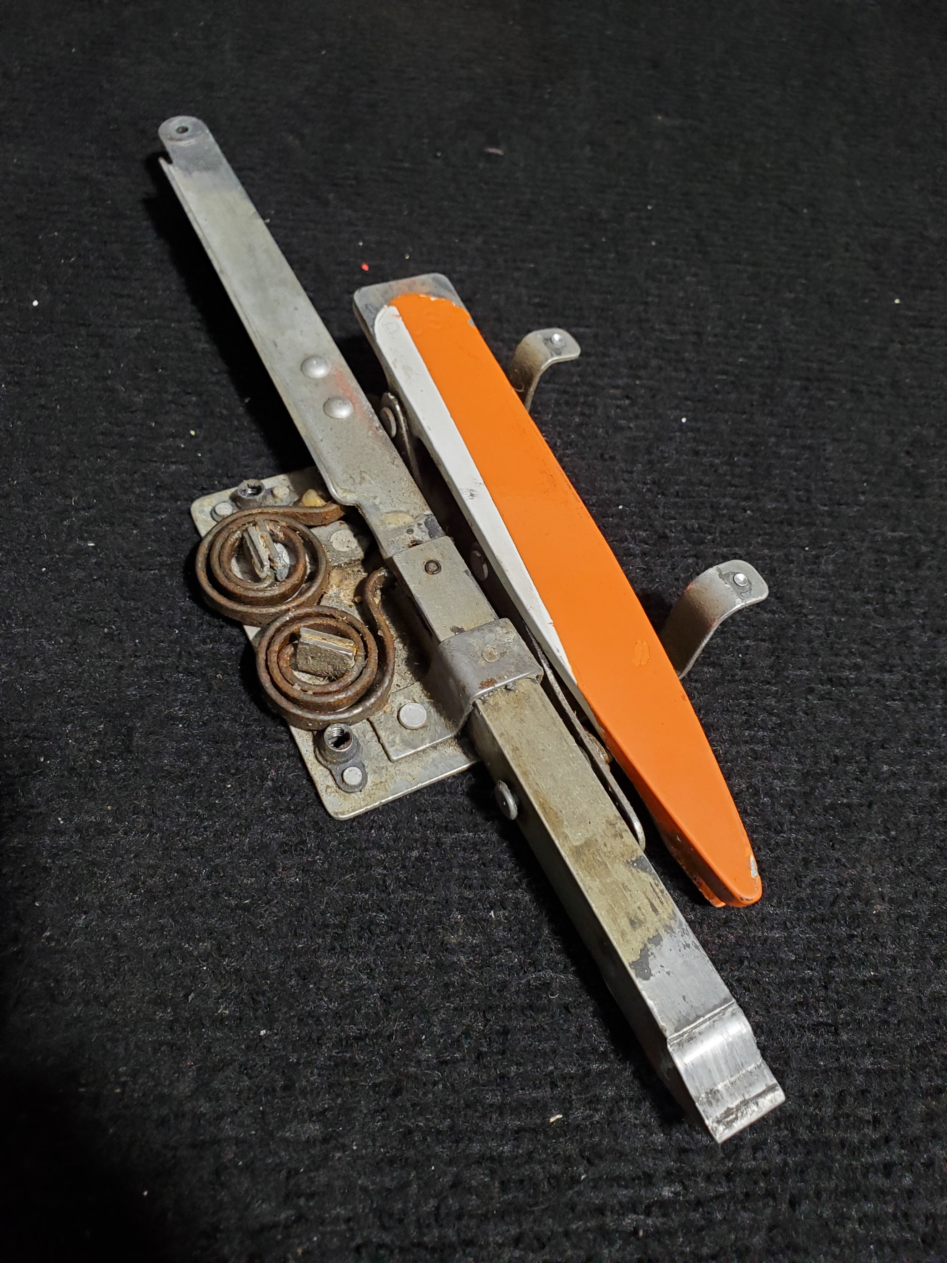 Door Latch Assy - RH - Cessna - C-FLYX – Global Aircraft Industries