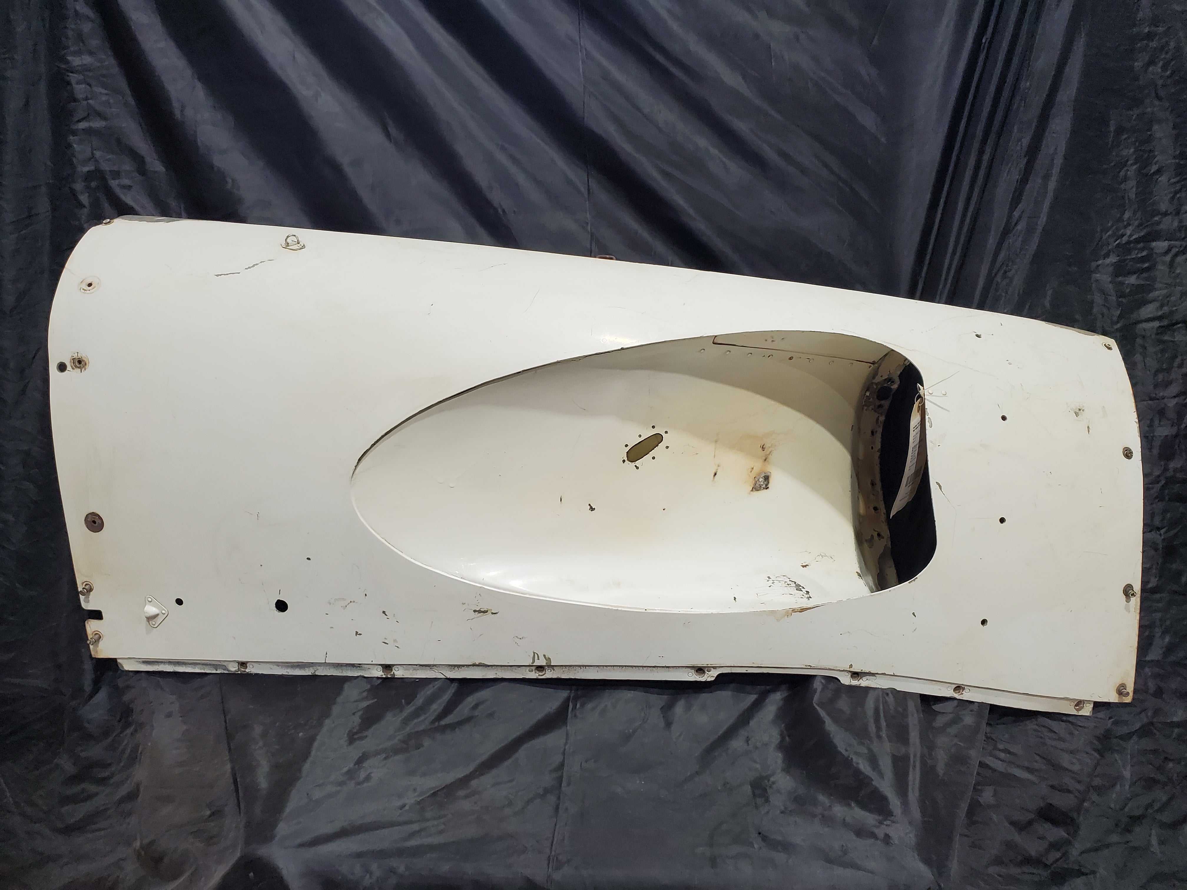 Cowl Assy - Lower RH with Cargo Pod - Cessna - 5Y-OER – Global Aircraft ...