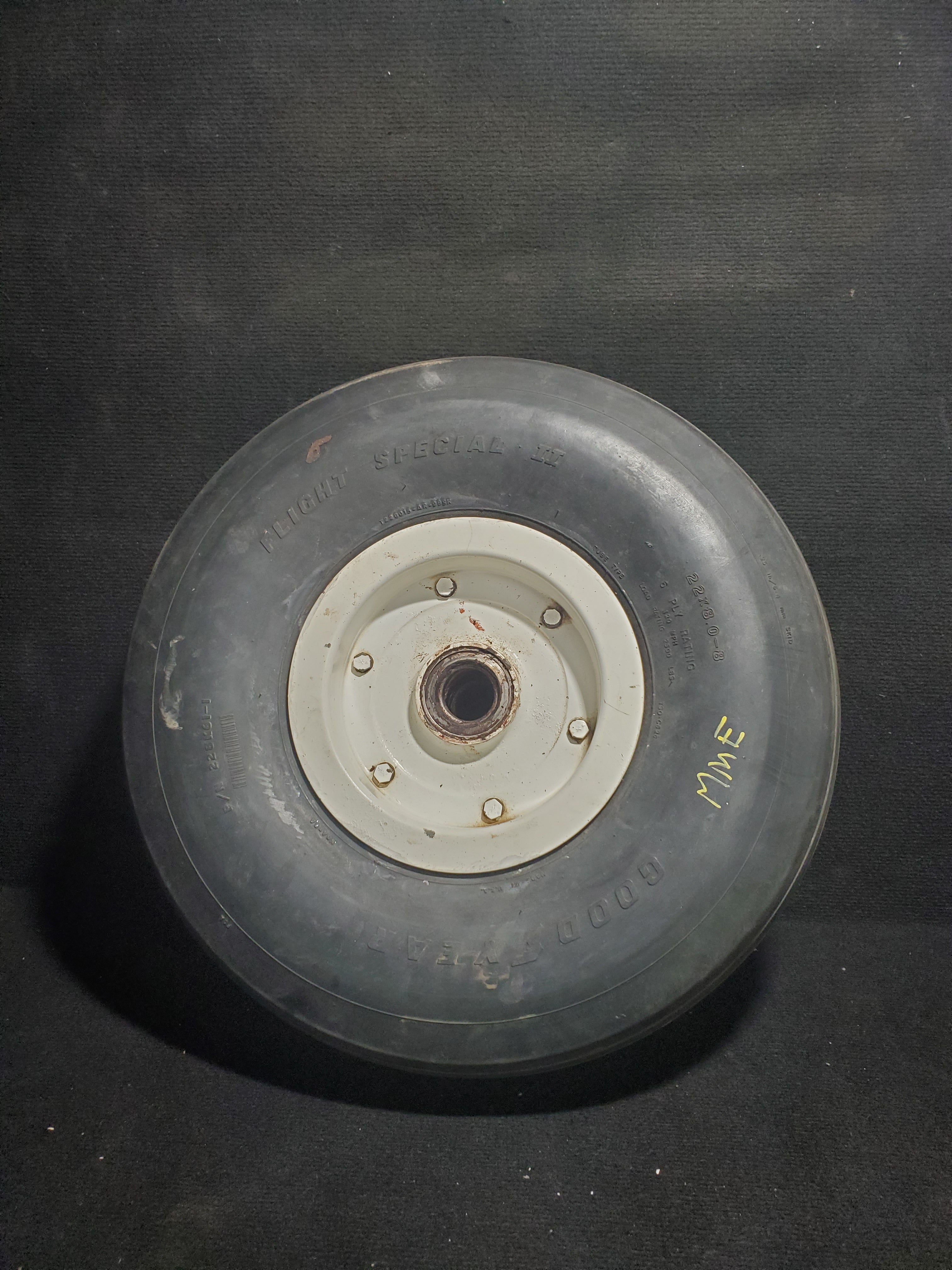 NLG Wheel Assy - 5Y-MME – Global Aircraft Industries