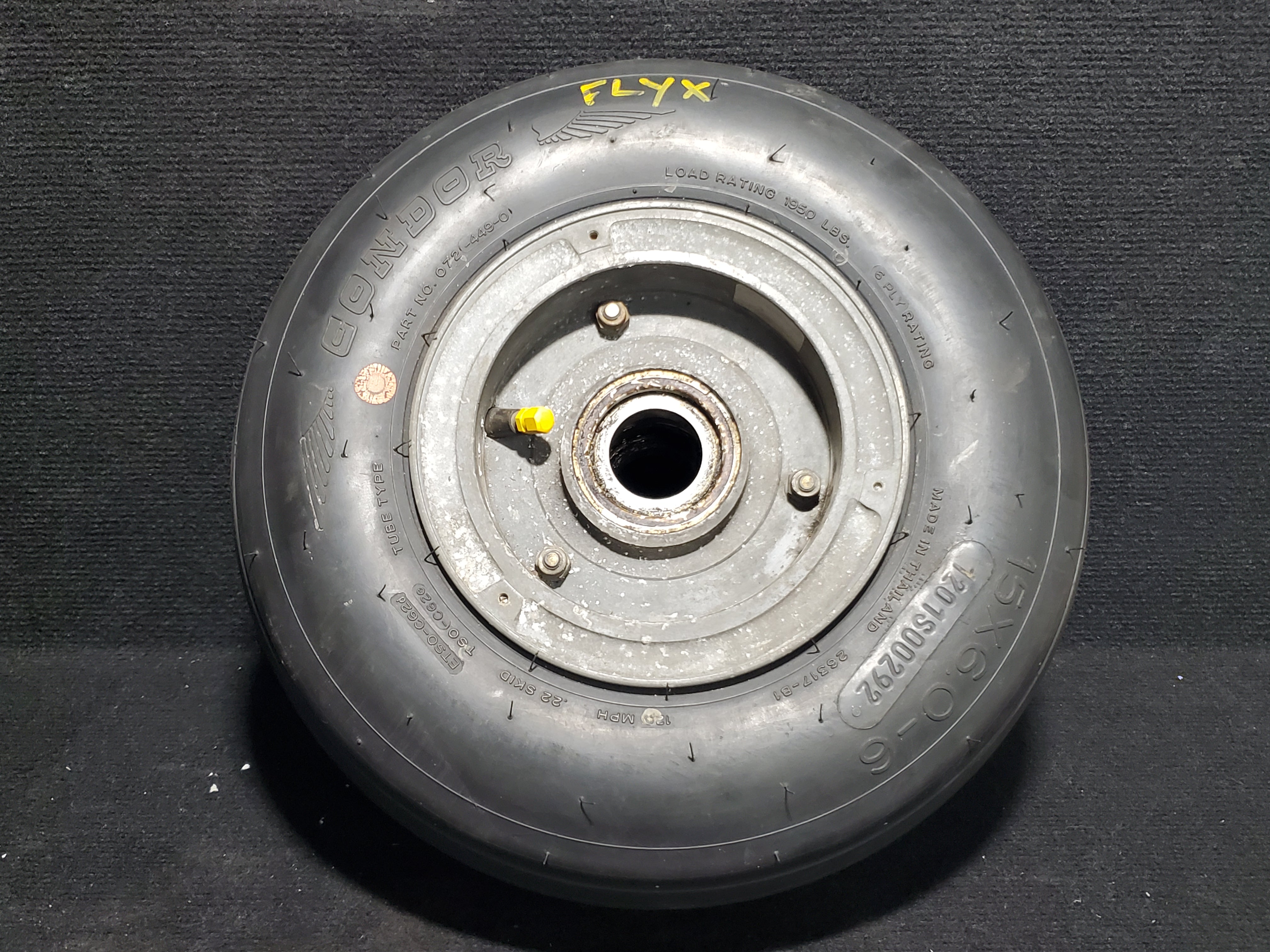 MLG Wheel Assembly - Cleveland - C-FLYX – Global Aircraft Industries