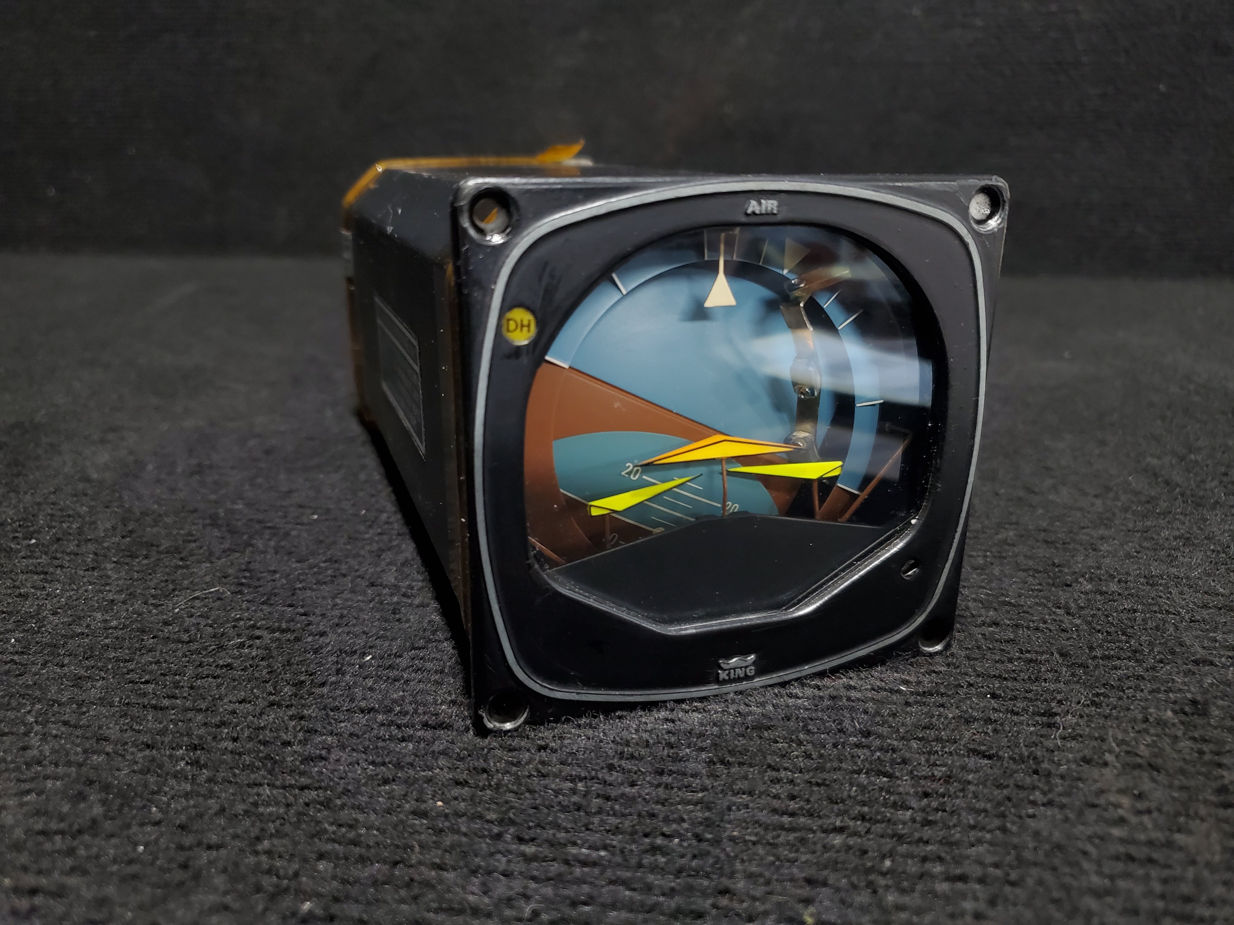 Flight Command Indicator - Bendix/King - 5H-TAZ – Global Aircraft ...