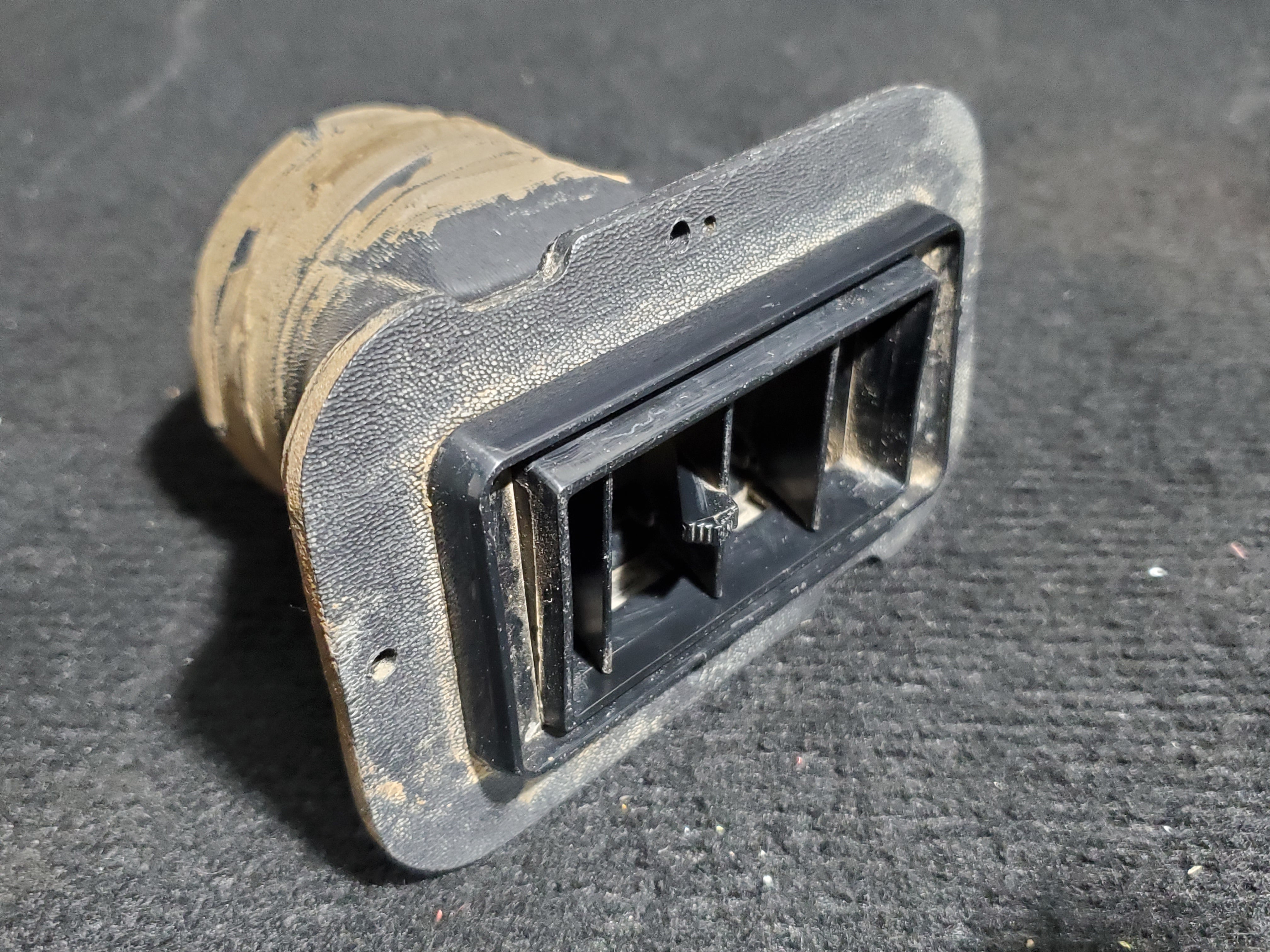 Outlet Housing Assy - Cessna - 5Y-RNA – Global Aircraft Industries
