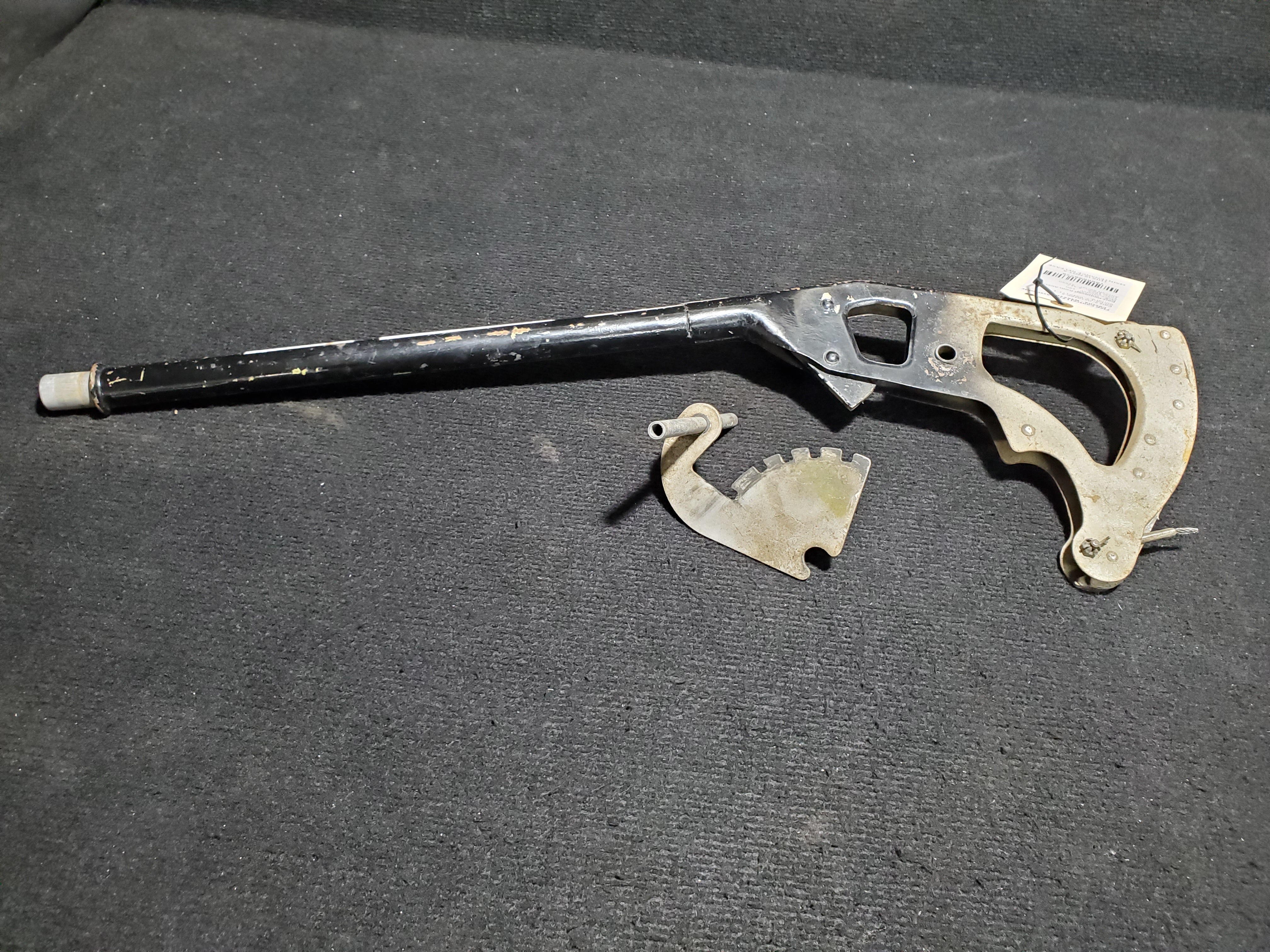 Flap Control Lever Assembly - Cessna - N4652B – Global Aircraft Industries