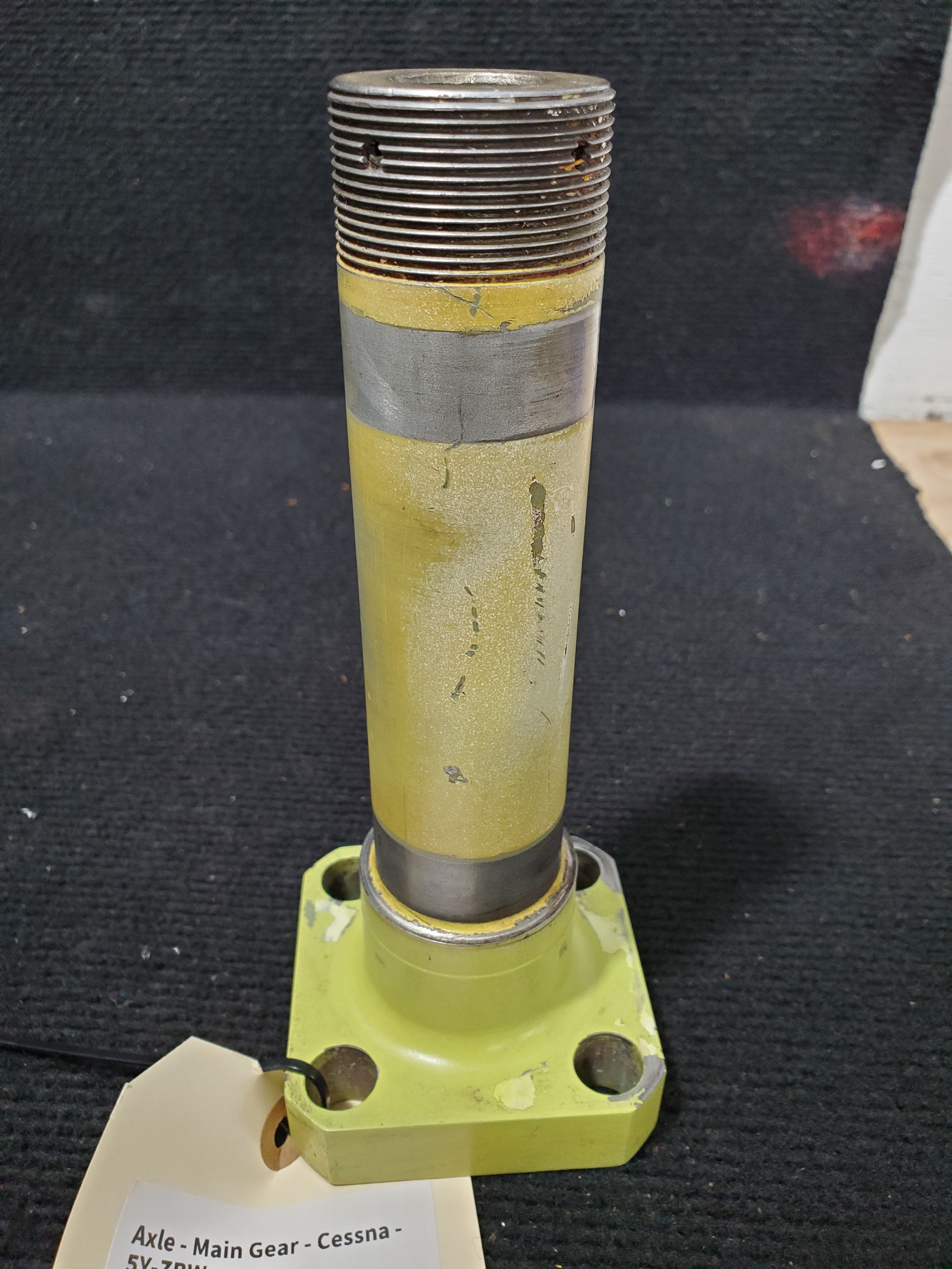 Axle - Main Gear - Cessna - 5Y-ZBW – Global Aircraft Industries